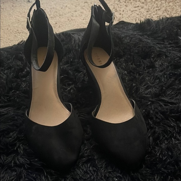 torrid | Shoes | Torrid Black Heeled Shoes With Ankle Strap | Poshmark
